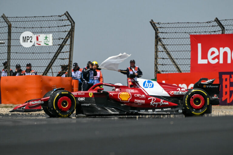 Este es el significado de cada bandera en la F1 - Revista Turbo